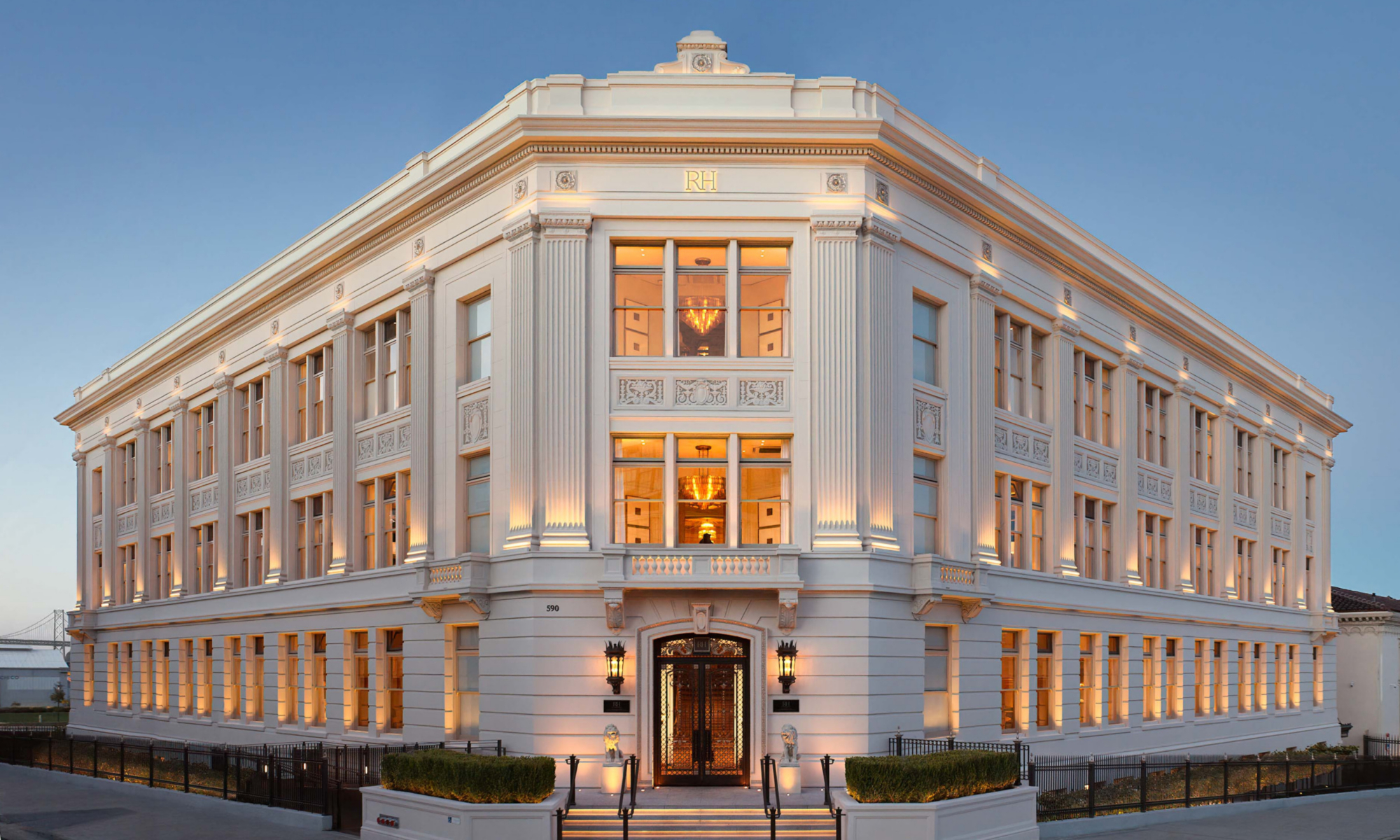 The Palm Court at RH San Francisco