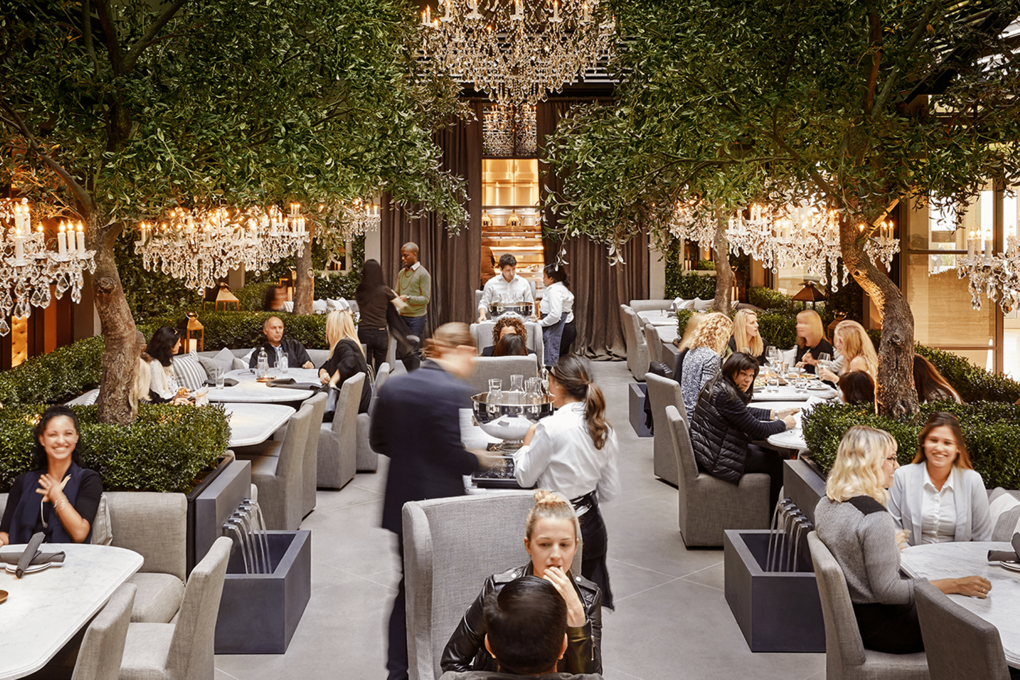 The Courtyard Restaurant at RH Toronto