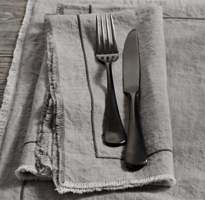 Frayed Edge Belgian Linen Dinner Napkins (Set of 4) | RH