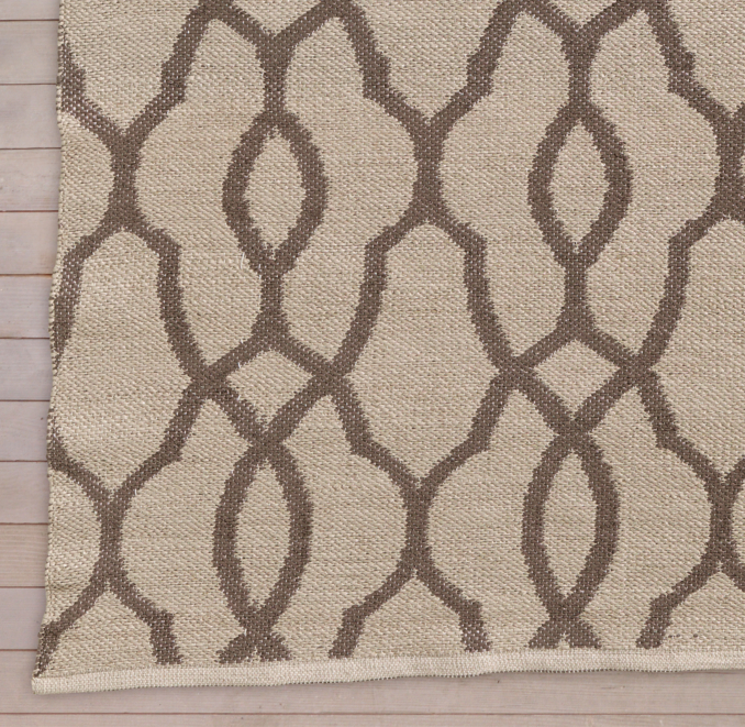 All-Weather Recycled Lattice Outdoor Rug Swatch - Latte/Mocha